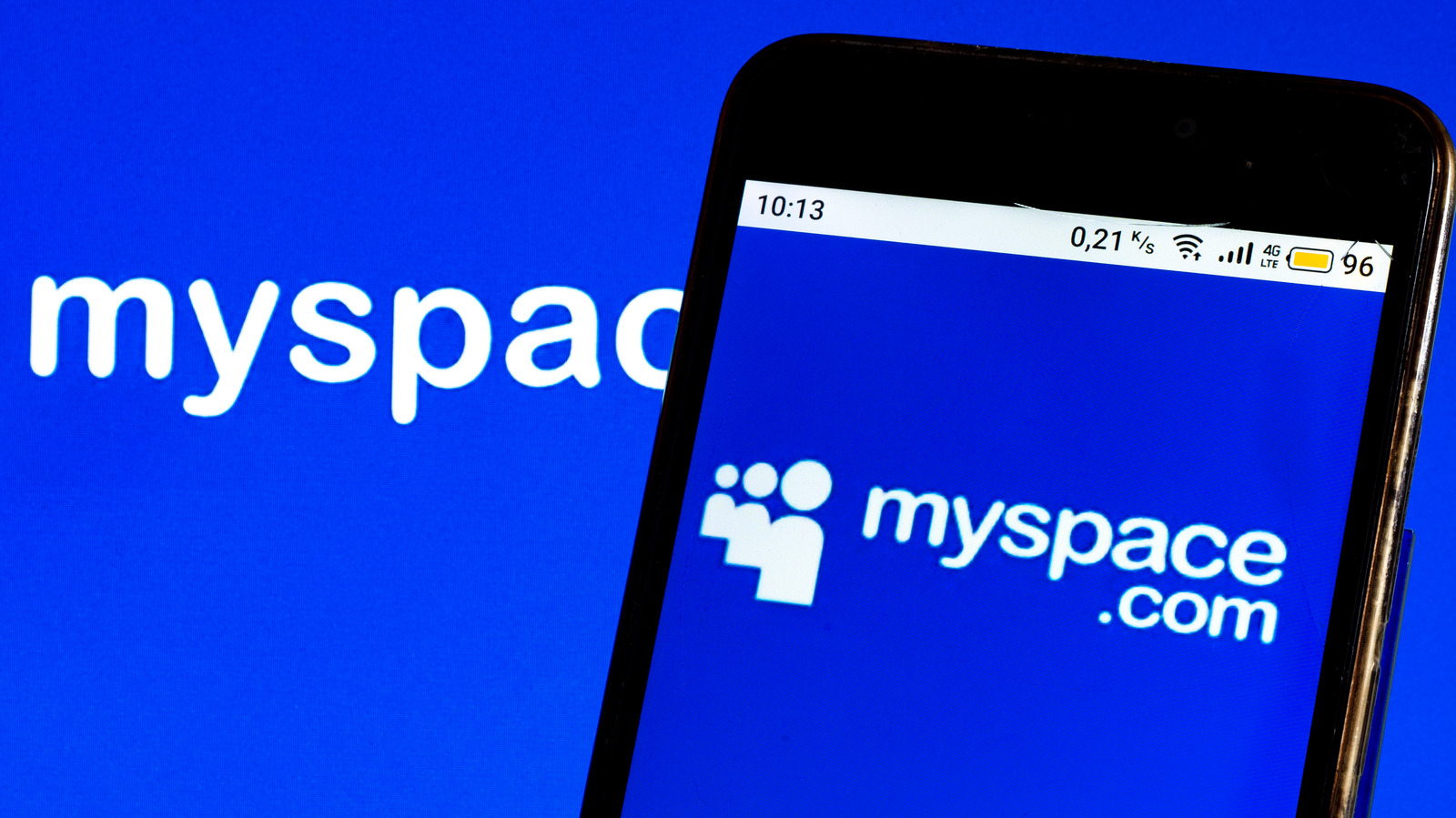 Expository essay sample: Myspace. The pioneer of social media.